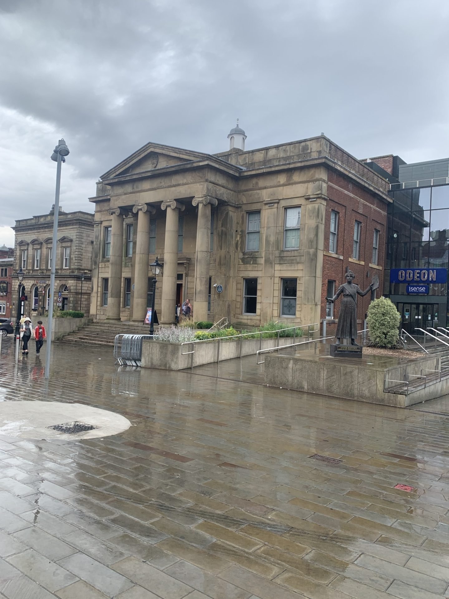 Best Places for a Blogger to Visit in Oldham - Lellalee